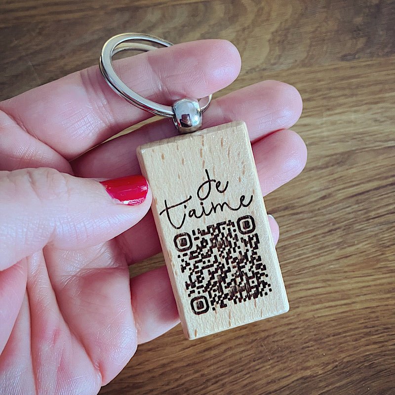 Porte-clé en bois JE T’AIME avec le code QR de votre chanson – Les ...